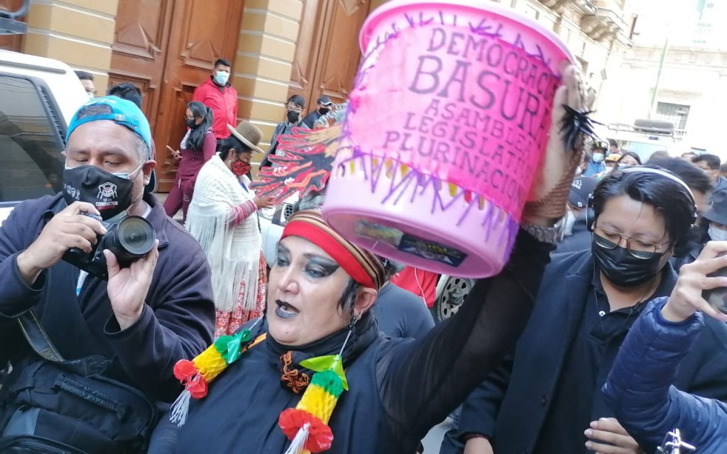 Galindo rompe su postulación a Defensora y manda a la ‘mier..’ a los ...
