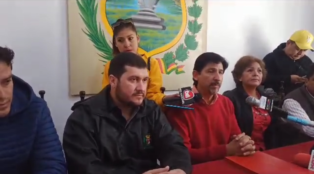 Cívicos de Tarija realizan un reconocimiento especial al Comité Civico ...