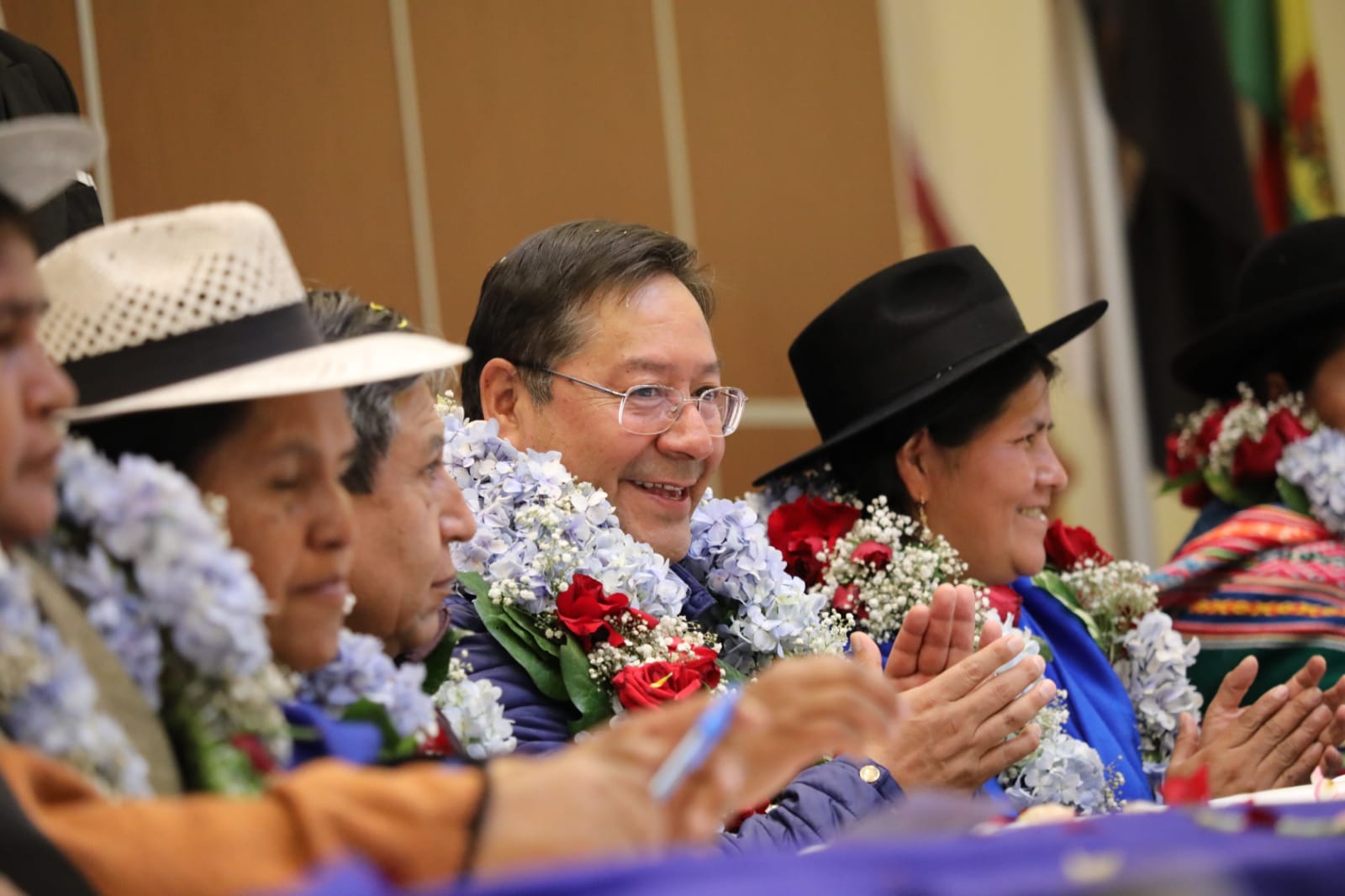 Luis Arce celebra el 44 aniversario de “las Bartolinas” y destaca sus ...