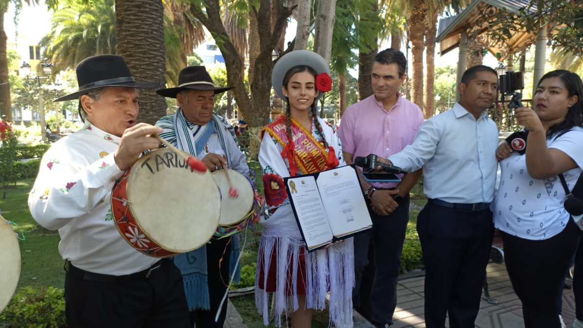 Cámara de Senadores entrega reconocimiento a Paicho por su contribución ...
