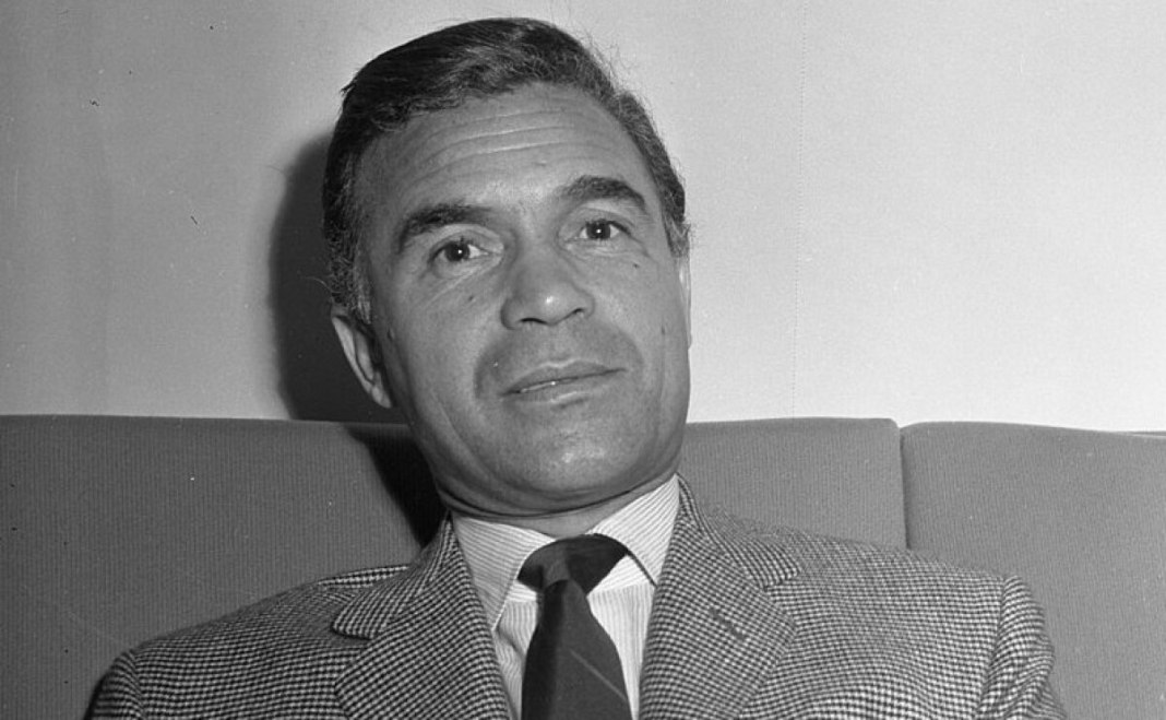 La increíble vida del diplomático, espía y playboy que fue un James ...