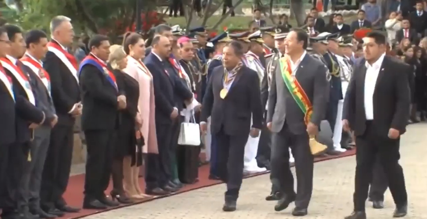 Luis Arce lidera los actos en homenaje al 208 aniversario de la Batalla ...